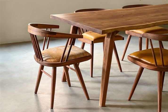 Mantis Dining Table - Rosewood – solidbench