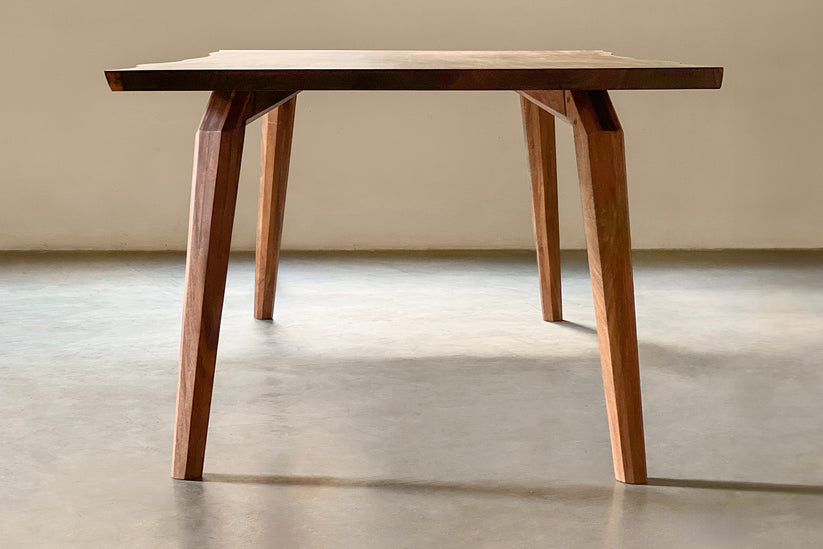 Mantis Dining Table - Rosewood – solidbench